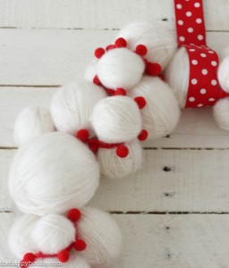 Easy Adorable DIY Yarn Snowball Christmas Wreath | The Happy Housie