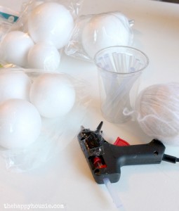 Easy Adorable DIY Yarn Snowball Christmas Wreath | The Happy Housie
