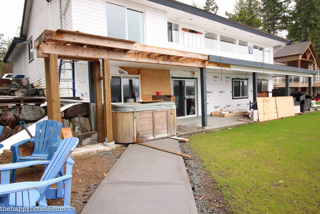 How to Transform an Old, Tired, Cracked Concrete Patio | The Happy Housie
