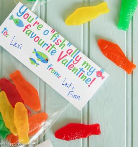 Adorable o"fish"ally Free Printable Valentines | The Happy Housie