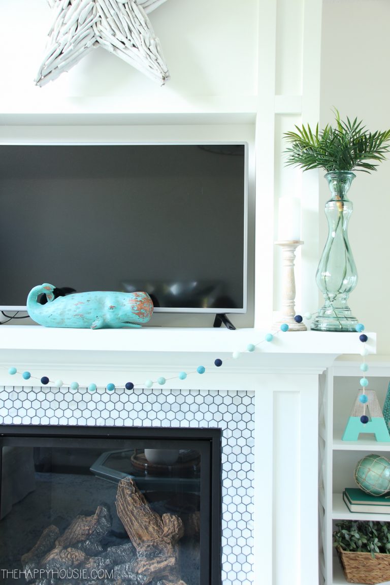 Easy Summer Mantel & Vignette Ideas | The Happy Housie