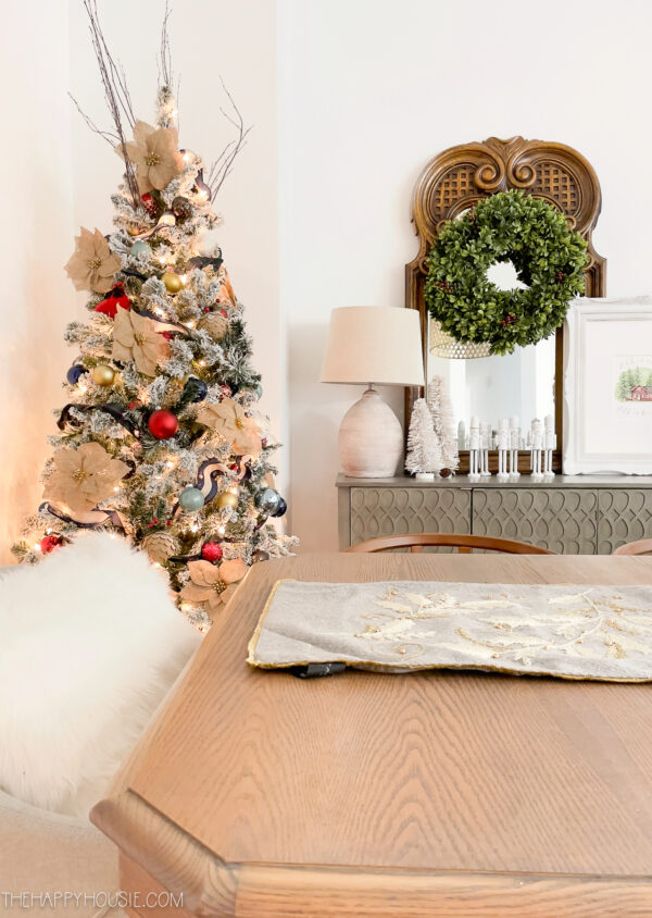 Simple Elegant Christmas Decor Ideas with a Vintage Modern Feel | The ...