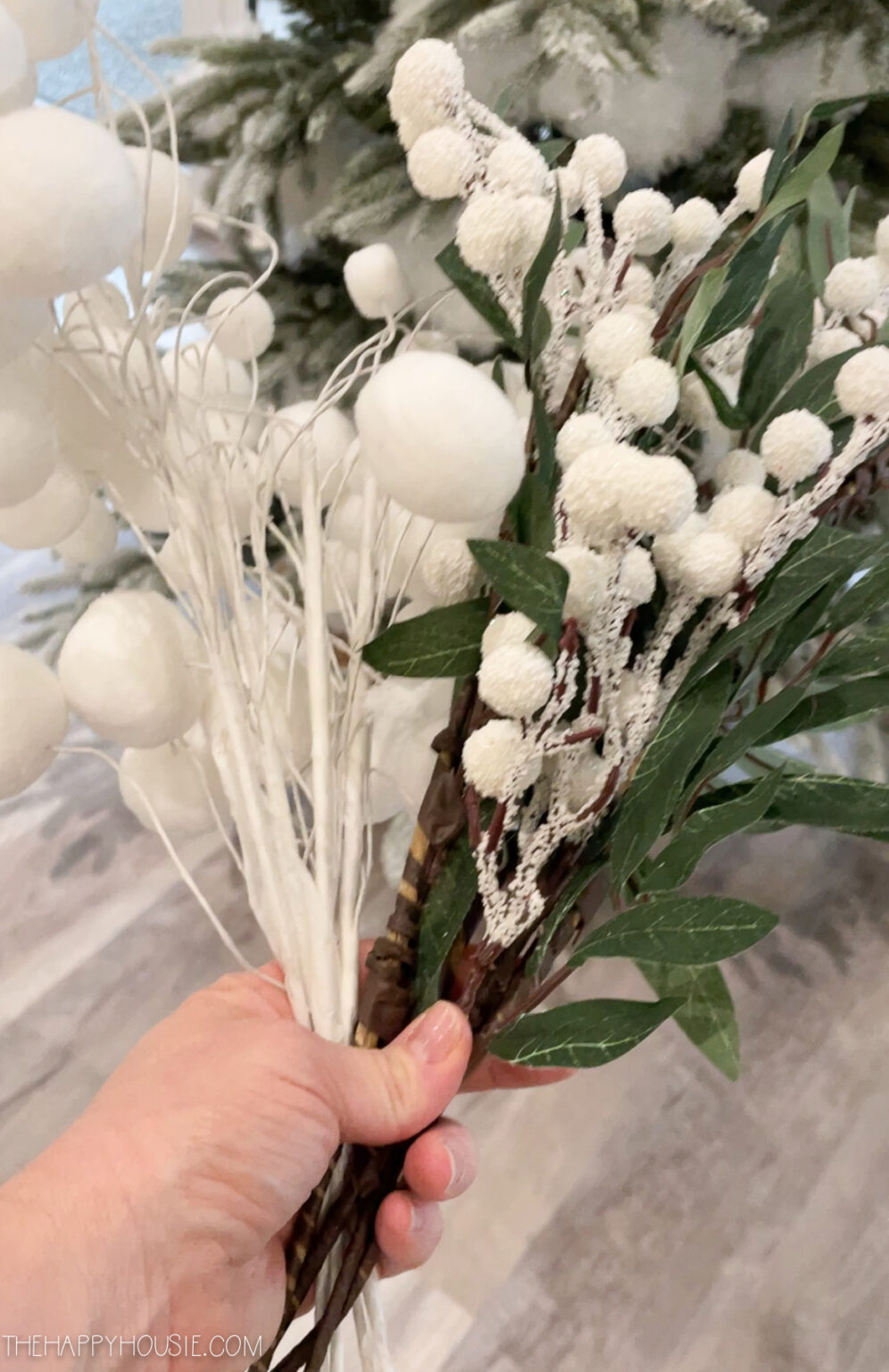 Natural Rustic Scandi Style Christmas Tree Decor | The Happy Housie