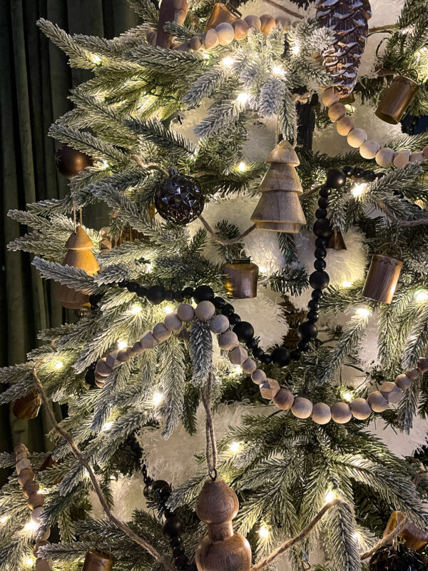 Cozy Moody Scandi Christmas Tree Decor | The Happy Housie